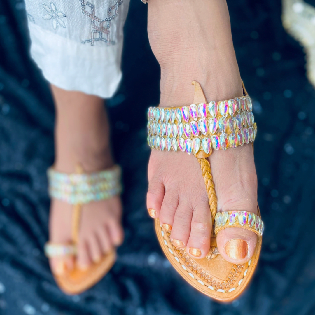 KOLHAPURI - Pehnawa Craft